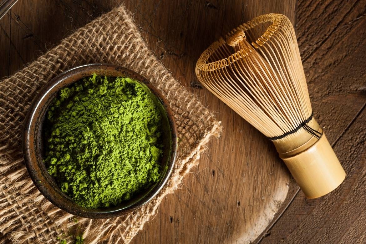 Hướng dẫn cách làm bột matcha thơm ngọt tự nhiên đúng chuẩn Nhật Bản