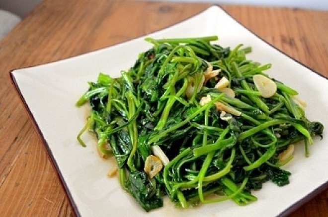 Cách làm rau muống xào tỏi cực thơm ngon